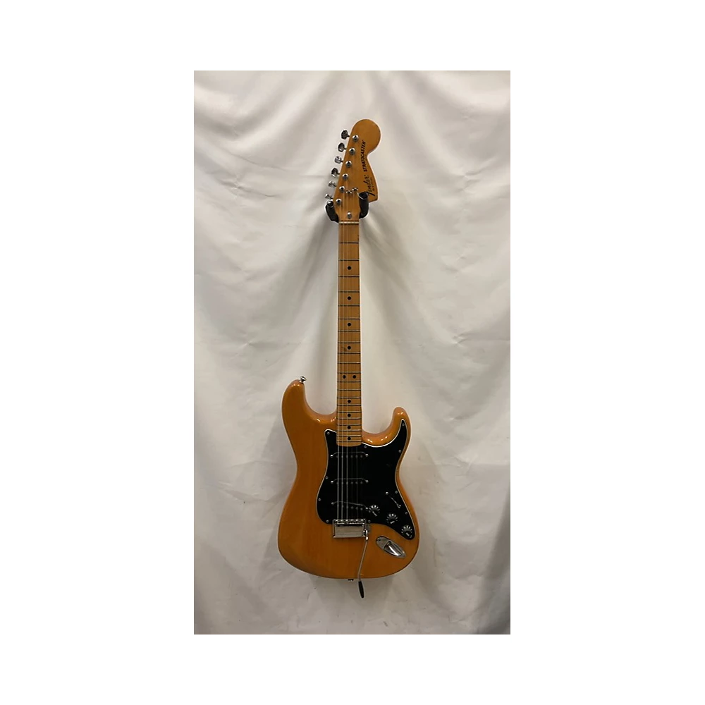 Vintage Fender 1979 Stratocaster Solid Body Electric Guitar - Overstock ...