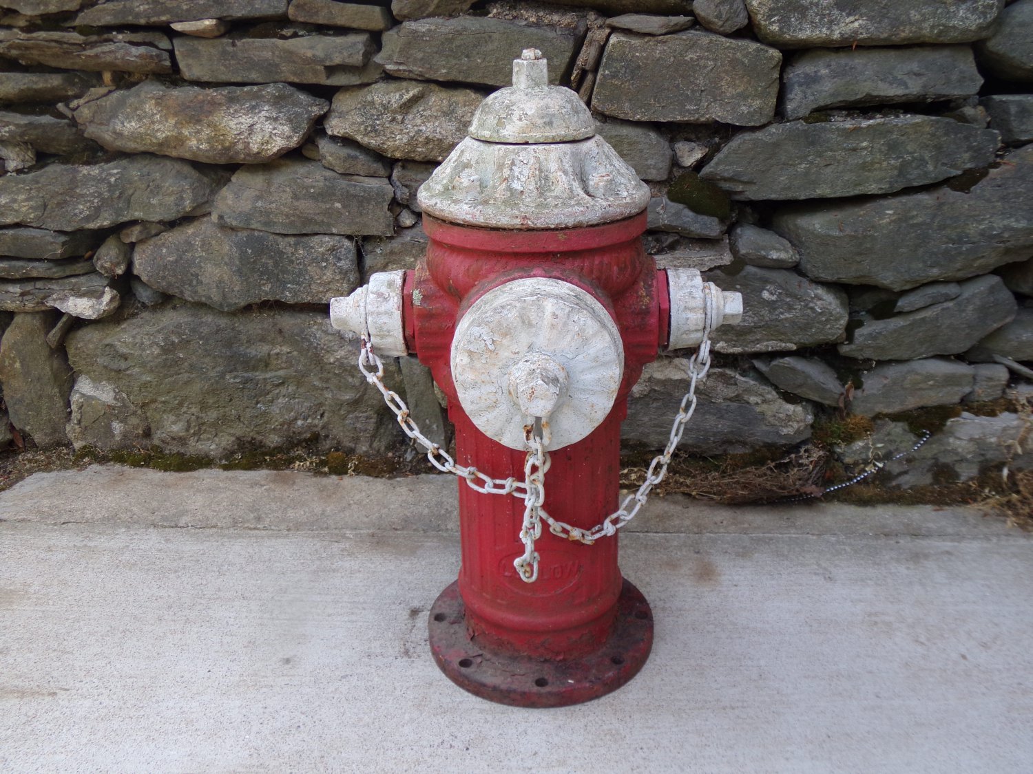 Antique Ludlow Fire hydrant In Original Condition - Texas Outlet
