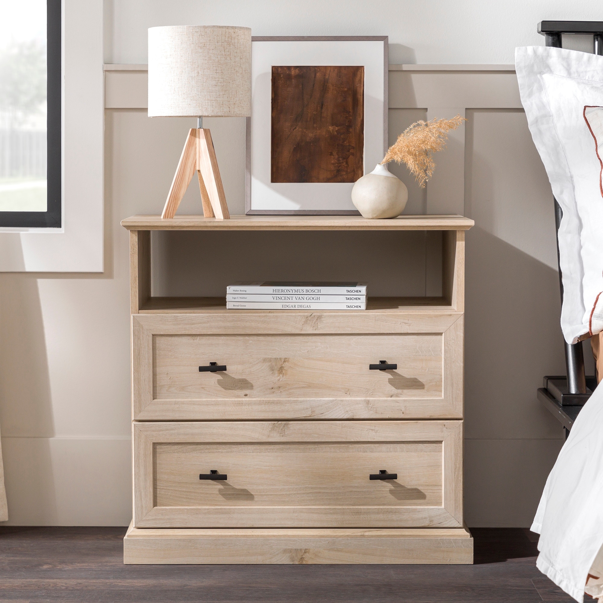 Middlebrook Classic 2drawer Nightstand