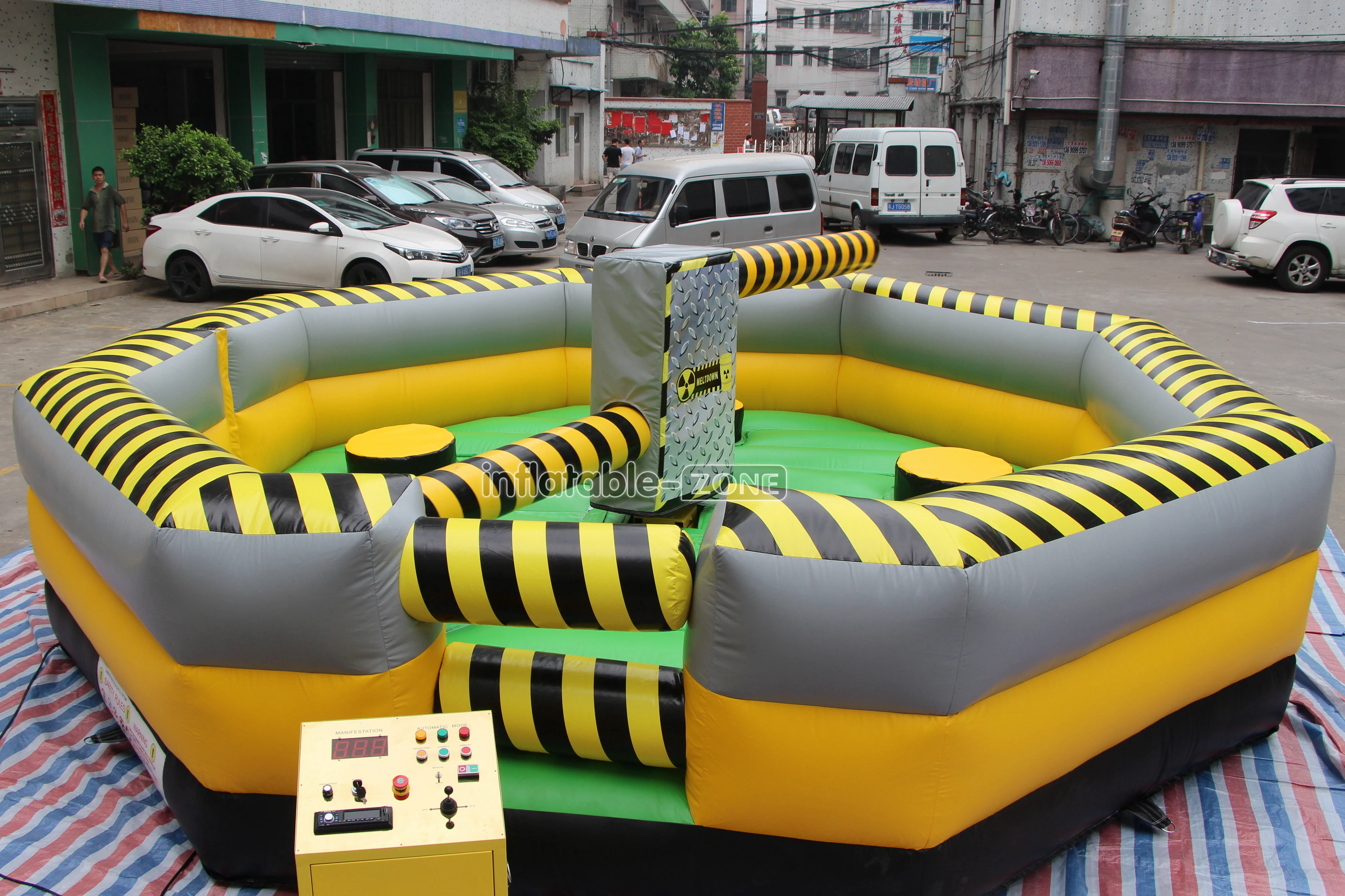Commercial Inflatable Wipeout Sweeper Interactive Meltdown Machine ...